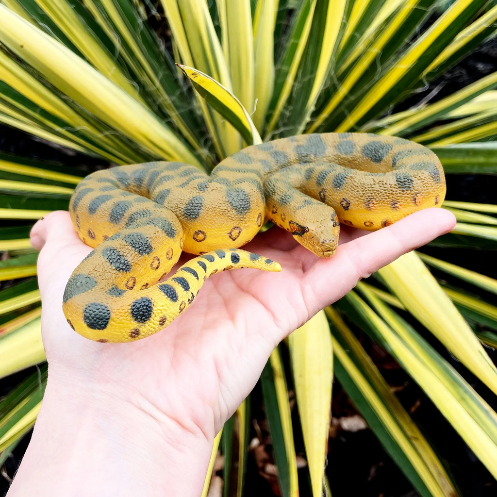 Safari Ltd Green Anaconda Snake XL – Animal Kingdoms Toy Store
