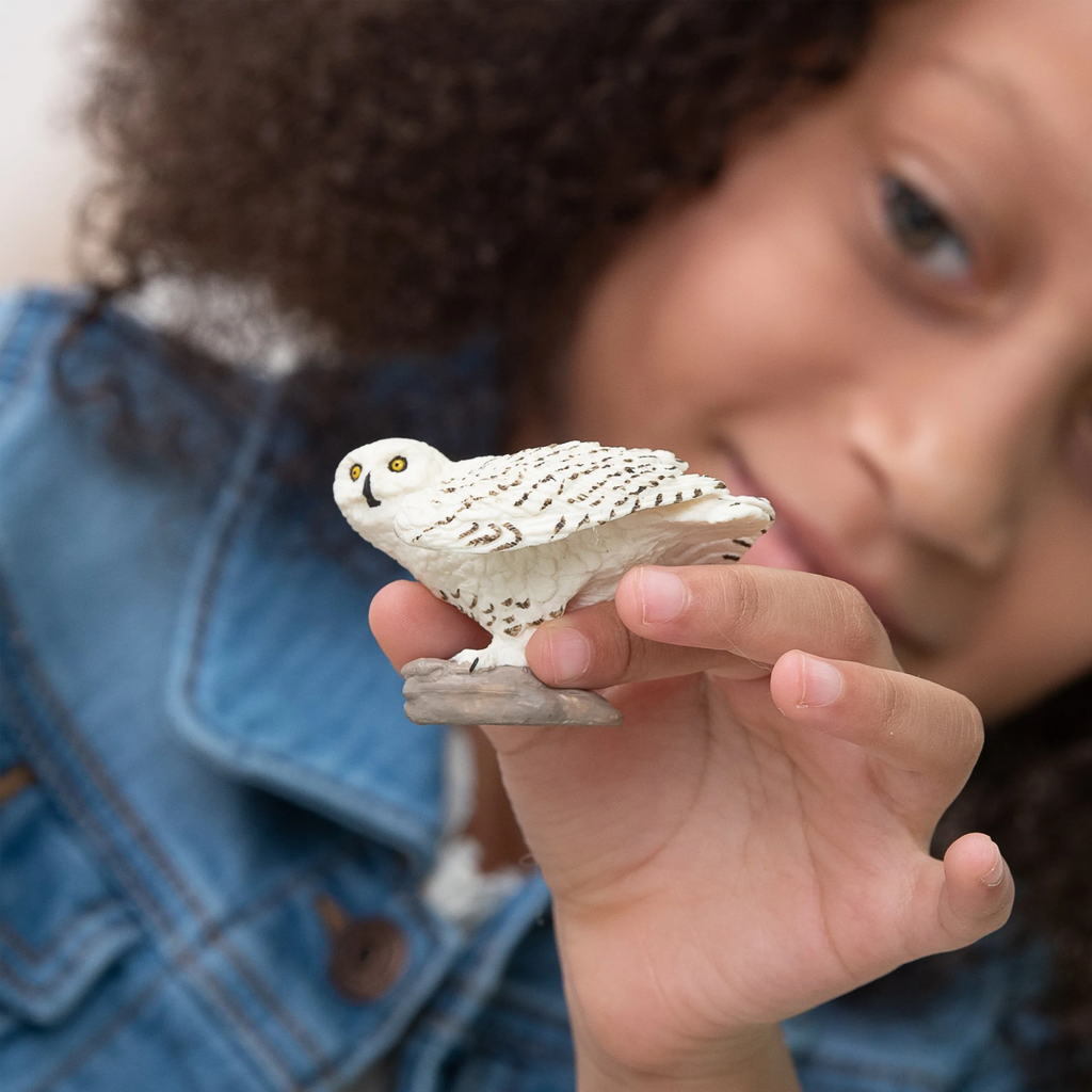 Safari Ltd Snowy Owl – Animal Kingdoms Toy Store