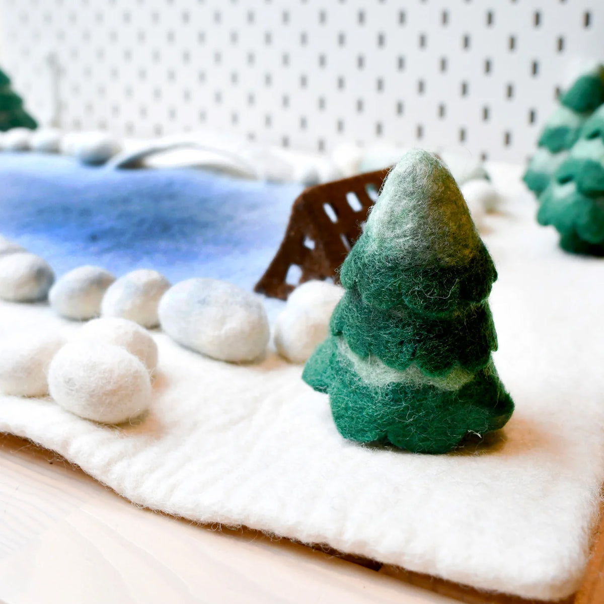 Tara Treasures: Snow Ice Rink Play Mat Playscape - Large – Animal ...