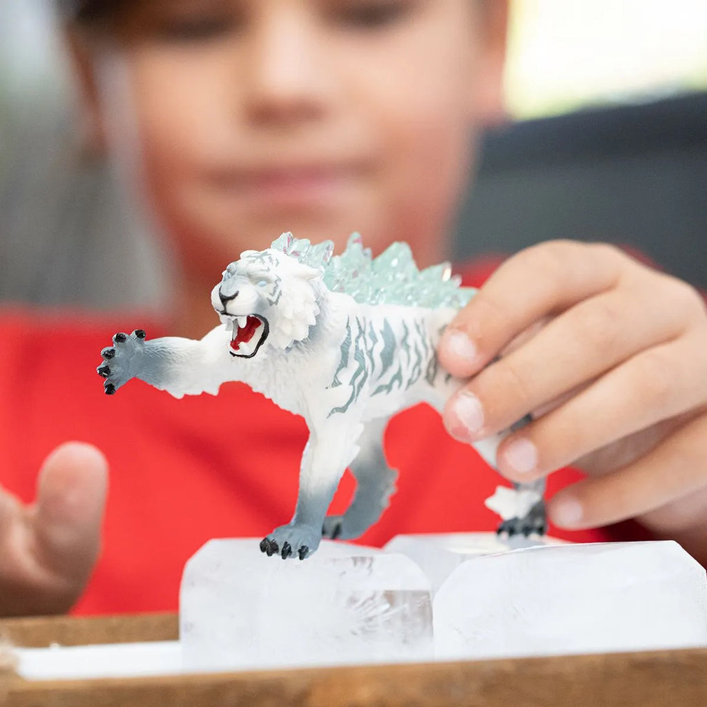 Schleich Ice Tiger – Animal Kingdoms Toy Store